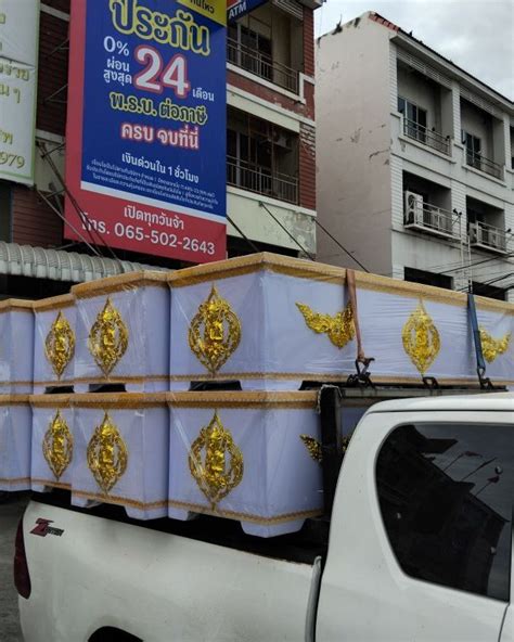 อนัตตาหีบทอง นำส่งครับ สต้อกใกล้จะหมดแล้วนะครับ ปีใหม่นี้มีผู้สั่งทำบุญเยอะมากจริงๆครับเตรียม