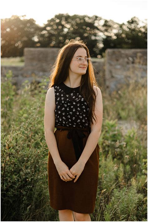 Grace Senior Portraits Port Oneida — Miles Sarah