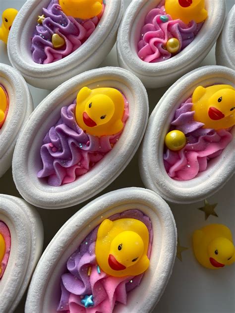 Бомбочка для ванн ручной работы 🐣 | Бомбочки для ванны, Бомбочки для ...