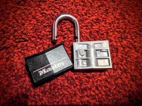 Warning Naked Locks Scrolller