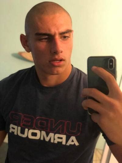 Shaved Head Tumbex