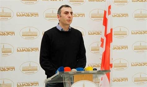 ალეკო ელისაშვილმა თბილისის საკრებულო დატოვა კვირის პალიტრა