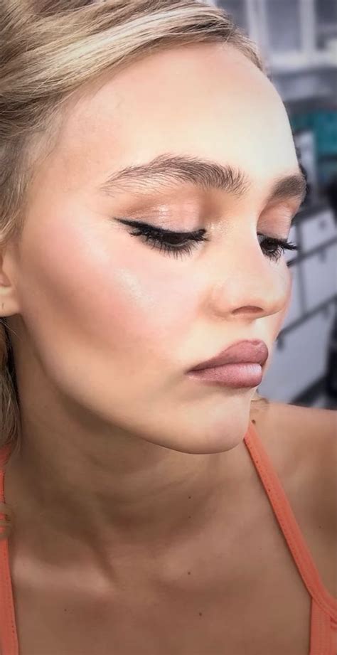 Lily Rose Depp Skin Makeup Nude Makeup Red Lip Makeup