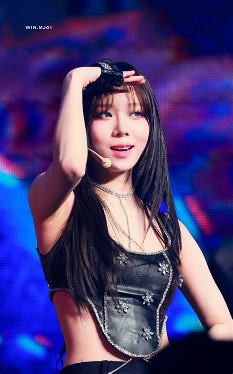 Winter 윈터 Winter 윈터 Hourly Winter Hourlykwinter