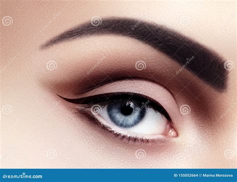 Sexy Eyes Makeup