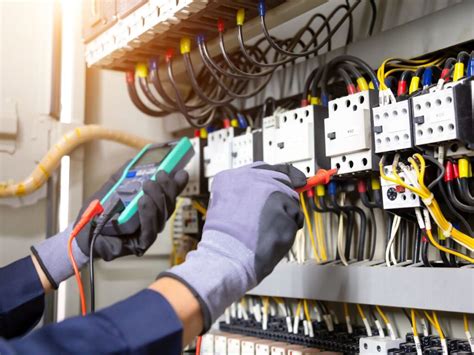How Integrated Software Solutions Transform Electrical Contracting Workflows Dataforma