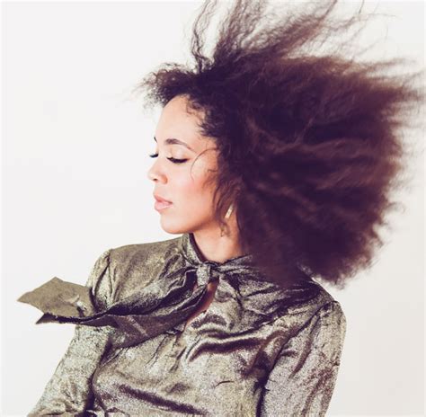 Rudie Edwards Shares Her Captivating Debut Single ‘im Not Her