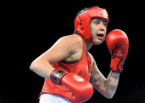 La Boxeuse Tammara Thibeault Liquide Sonya Dreiling à Toronto