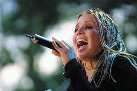 Pop Singer Willa Ford Blames 911 For Her Failed Music Career