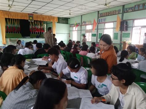 တောင်ကုတ်မြို့တွင် ပန်းခင်းစီမံချက်ဖြင့် ကျောင်းသား၊ကျောင်းသူများအား နိုင်ငံသားစိစစ်ရေးကတ်ပြားမ