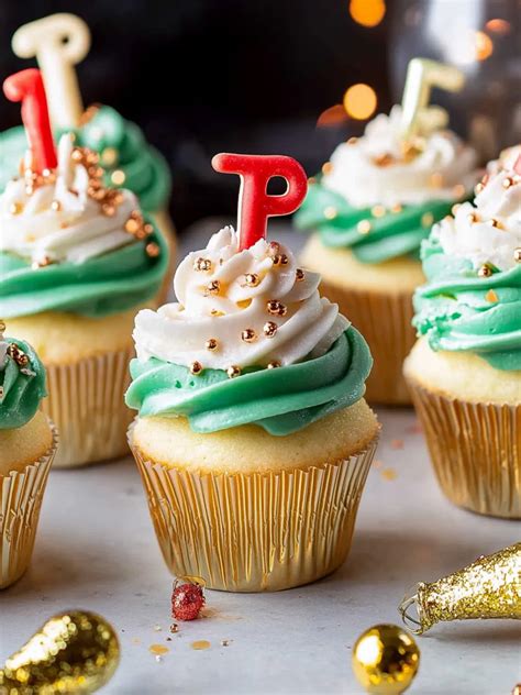 Delightful New Years Eve Cupcakes To Ring In The Year Recipes By Kylie
