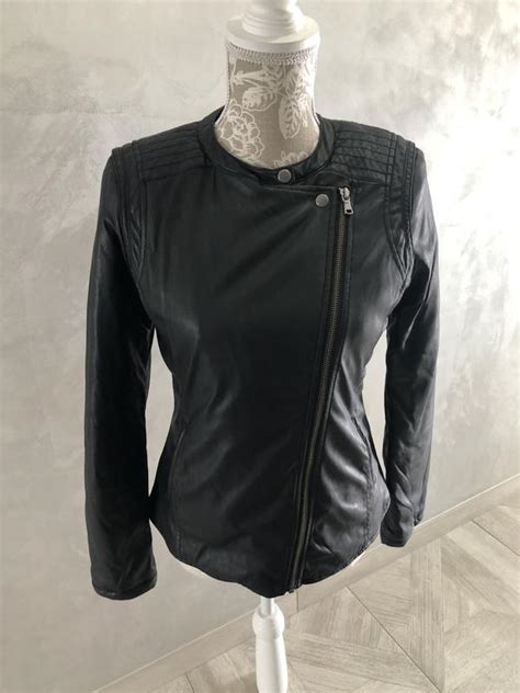 Курточка — ціна 700 грн у каталозі Куртки Купити жіночі речі за доступною ціною на Шафі