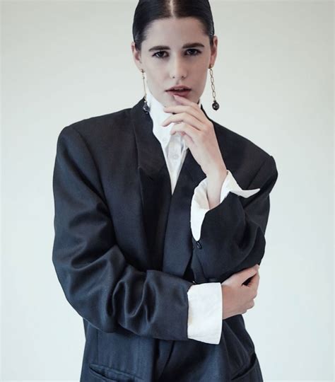 Bella Fernandes Bea Model Agency