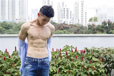 H V Nh Khoa C I O Khoe B Ng M I Gi A C Ng Vi N