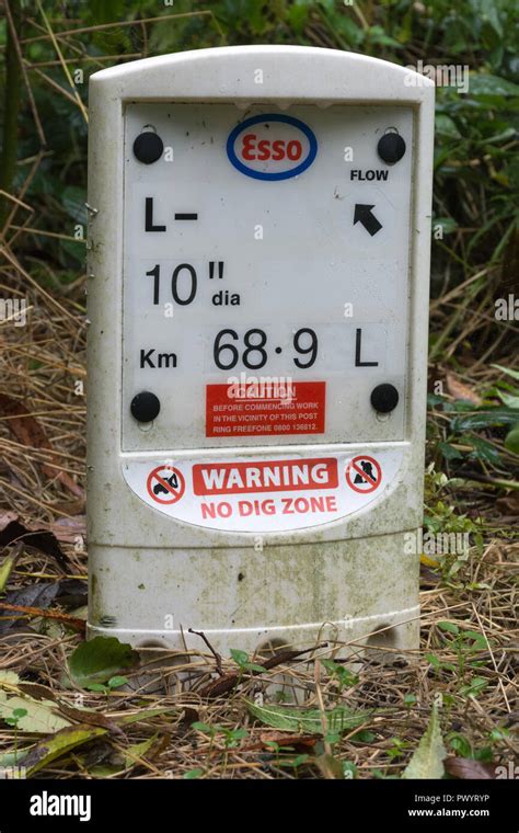 Pipeline Marker Hi Res Stock Photography And Images Alamy