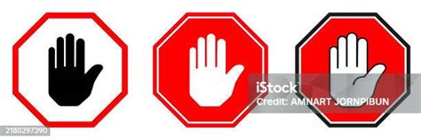 위험 및 안전을 경고하는 빨간색 정지 표시 아이콘 금지법 기호 시선을 사로잡는 교통 안전 아이콘 진입 금지 정지 금지 명확한 주의를 위해 빨간색으로 격리 0명에 대한 스톡