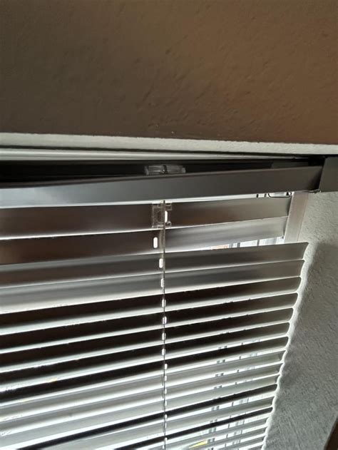 Broken Blind Strings R Fixit