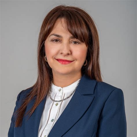 Проф Турманова Бургас заслужава Общински съвет с образовани хора които обичат града Вестник