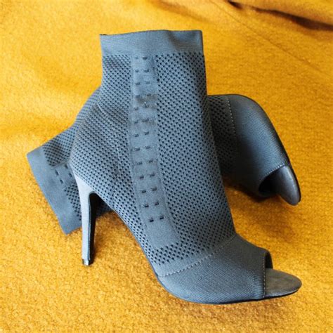 LEGiT Fashion - 4,572 Photos - Clothing (Brand)
