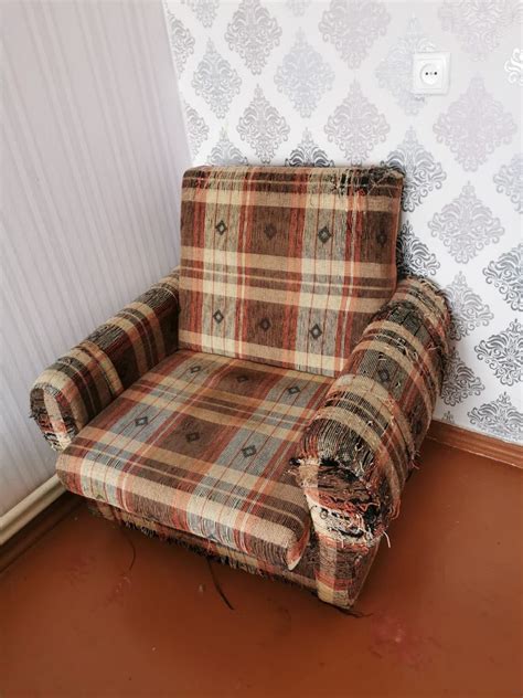 Продам б у кровать шкаф тумбочки самовывоз 2 000 грн Меблі для вітальні Ізмаїл на Olx