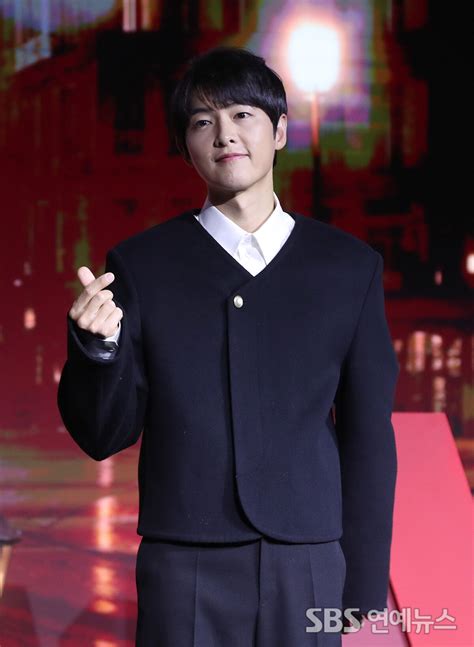 송중기 두 아이 아빠 된다…아내 케이티 둘째 임신