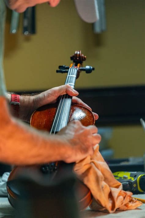 How To Clean Violin Strings Ronald Sachs Violins