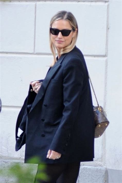 Lola Ponce Moves Into Her New Apartment In Milan Hawtcelebs