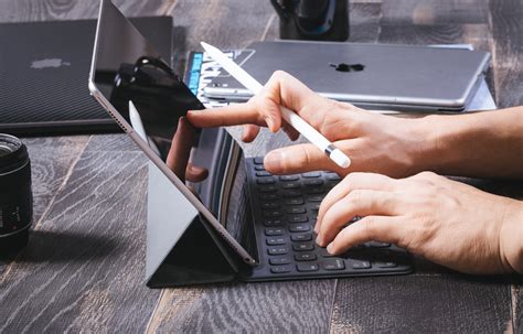 合同会社の社員退社についてわかりやすく解説。任意退社と法定退社 ｜ 行政書士法人・社労士事務所moyoric