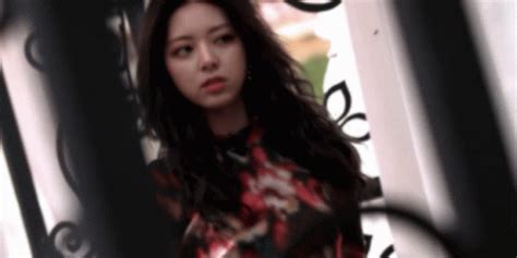 Itzy Yuna GIF Itzy Yuna Kpop Discover Share GIFs