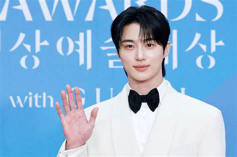 매니저 사칭 조심하세요변우석 소속사 법적 대응 나선다