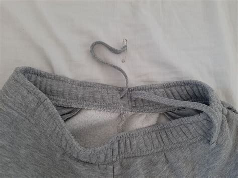 How To Put String Back In Pants 4 Easy Methods Upstyle