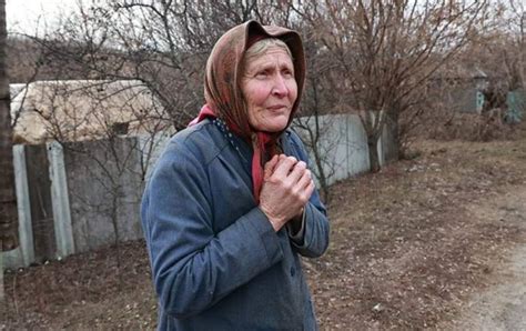 Чоловік зустрів на вулиці бездомну бабусю Він навіть не підозрював що цей момент змінить усе