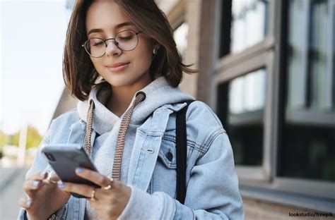 Cara Chat Dosen Pembimbing Skripsi Zonapintar