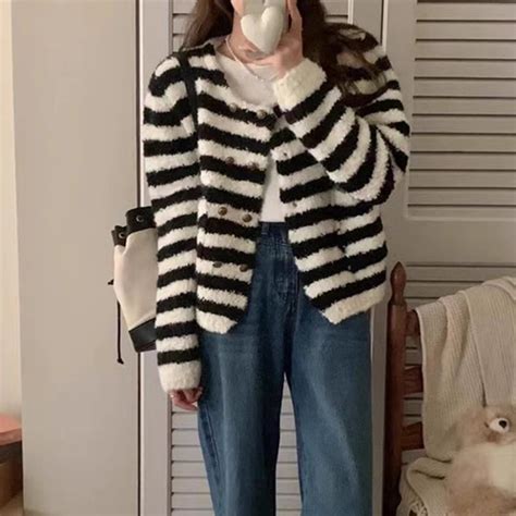 샤인글램 당일출고 라운드넥 노카라 금장단추 루즈핏 오버핏 스트라이프 줄무늬 단가라 배색 트위드 크롭 앙고라 니트 가디건 겨울 아우터 자켓