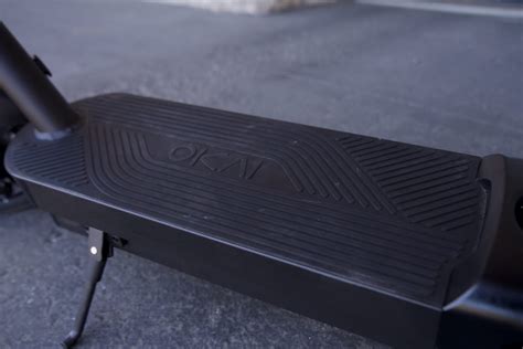 Neon Okai Neon Ultra Es40 Taking On The Segway Max G2