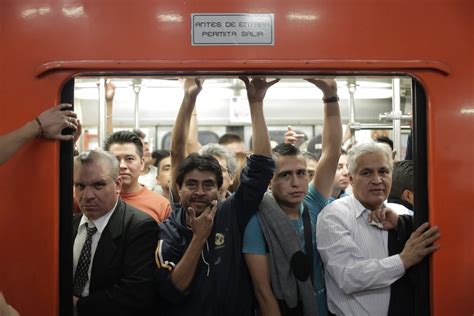 Sufre El Metro De CDMX Por Manifestaciones Reabrieron Ya Isabel La