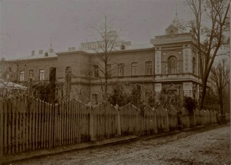 შენობა აბრეშუმის სახელმწიფო მუზეუმი