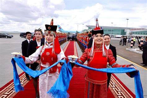 Бүгд Найрамдах Ардчилсан Лаос Ард Улсын Ерөнхийлөгч төрийн айлчлал хийхээр хүрэлцэн ирлээ