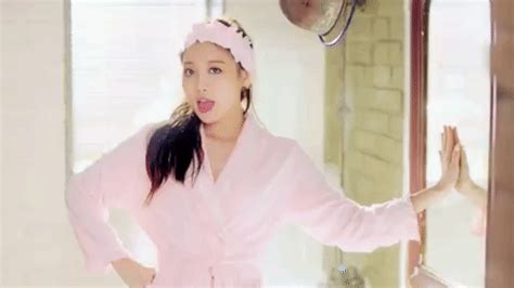 K Pop Kiss Gif Find Share On Giphy