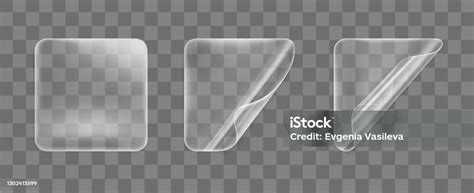 말린 모서리가 있는 투명한 접착 사각형 스티커세트 빈 접착제 용지 또는 말린 효과가있는 플라스틱 스티커 라벨 템플릿 레이블 태그가 닫힙습니다 3d 사실적 벡터 아이콘 투명