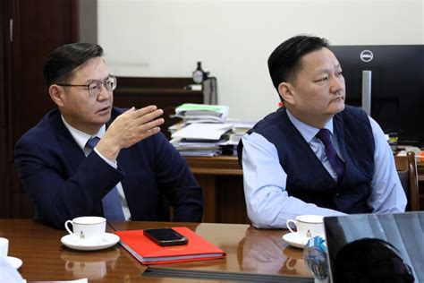 Хөнгөн үйлдвэрлэлийн салбарыг санхүү хөрөнгө оруулалт дотоодын худалдан авалтаар дэмжиж