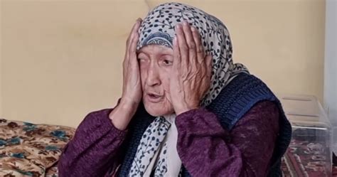 Големи сълзи се търкулнаха по очите на майка ми Не се срамувах от