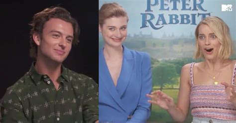 Margot Robbie Brother Cameron Surprises Her During Interview Ps Celebrity