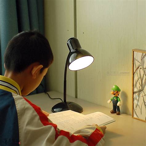 护眼led台灯学习专用插电式简约学生宿舍儿童家用书桌写字阅读灯虎窝淘