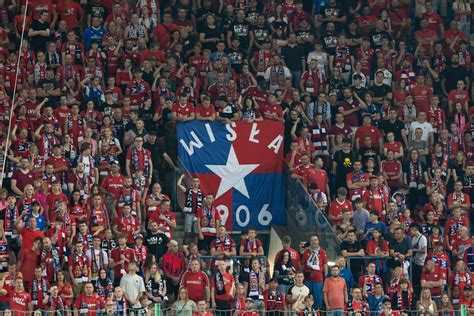Wisła Kraków Chce żeby Jej Kibice Mogli Brać Udział W Wyjazdowych