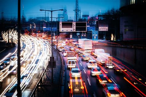 Speed Limit On Freeways Has Little Climate Benefit • Tablemedia Green Reporter