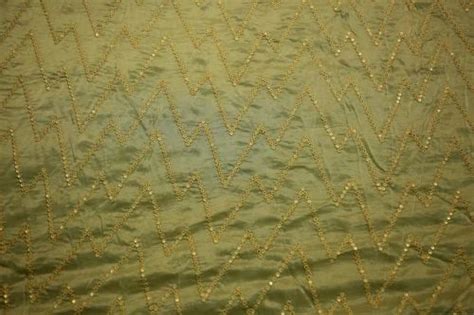 Printed Zig Zag Silk Fabric GSM At Meter In Indore ID