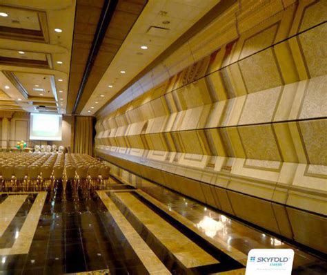 Vertical Folding Acoustical Partitions Skyfold Interior Tech
