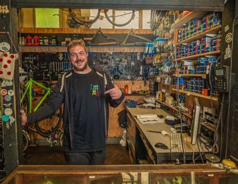 Look Mum No Hands Closed Thatsup