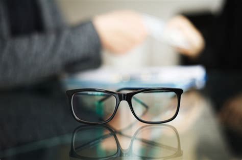 뇌물 수 수 개념입니다 부패 기업 비즈니스 간첩 불법 개념 금융에 대한 스톡 사진 및 기타 이미지 금융 남자 남자 사업가 Istock